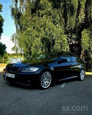 Black BMW 330 2008 in Riga, with an engine capacity of 3.00 L and mileage of 352 thousand km for 7700 €, photo 3 on AUTOMOTO.COM.LV