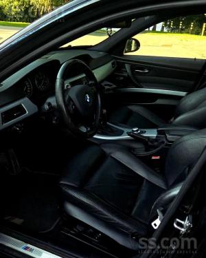 Black BMW 330 2008 in Riga, with an engine capacity of 3.00 L and mileage of 352 thousand km for 7700 €, photo 6 on AUTOMOTO.COM.LV