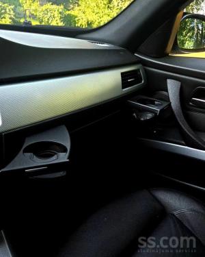 Black BMW 330 2008 in Riga, with an engine capacity of 3.00 L and mileage of 352 thousand km for 7700 €, photo 8 on AUTOMOTO.COM.LV