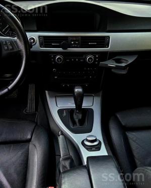 Black BMW 330 2008 in Riga, with an engine capacity of 3.00 L and mileage of 352 thousand km for 7700 €, photo 10 on AUTOMOTO.COM.LV
