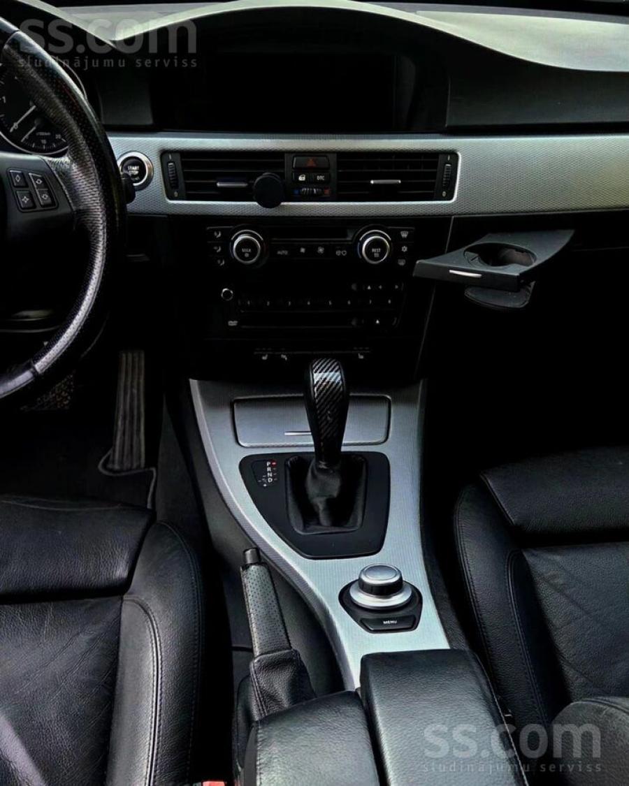 Black BMW 330 2008 in Riga, with an engine capacity of 3.00 L and mileage of 352 thousand km for 7700 €, photo 10 on AUTOMOTO.COM.LV