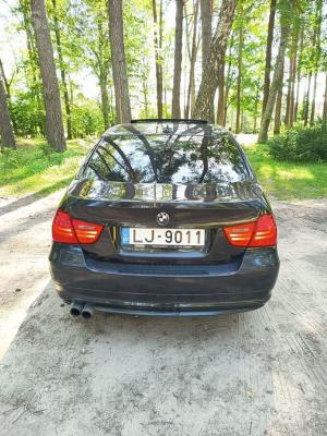 Black BMW 330 2009 in Cesis, with an engine capacity of 3.00 L and mileage of 270 thousand km for 5500 €, photo 4 on AUTOMOTO.COM.LV