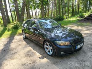 Black BMW 330 2009 in Cesis, with an engine capacity of 3.00 L and mileage of 270 thousand km for 5500 €, photo 5 on AUTOMOTO.COM.LV