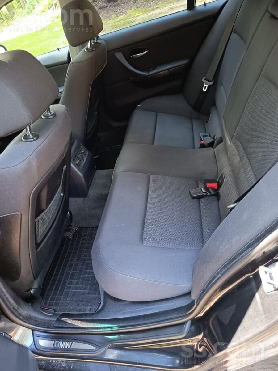Black BMW 330 2009 in Cesis, with an engine capacity of 3.00 L and mileage of 270 thousand km for 5500 €, photo 6 on AUTOMOTO.COM.LV