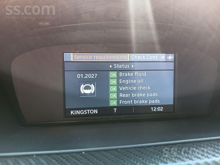 Black BMW 330 2009 in Cesis, with an engine capacity of 3.00 L and mileage of 270 thousand km for 5500 €, photo 11 on AUTOMOTO.COM.LV