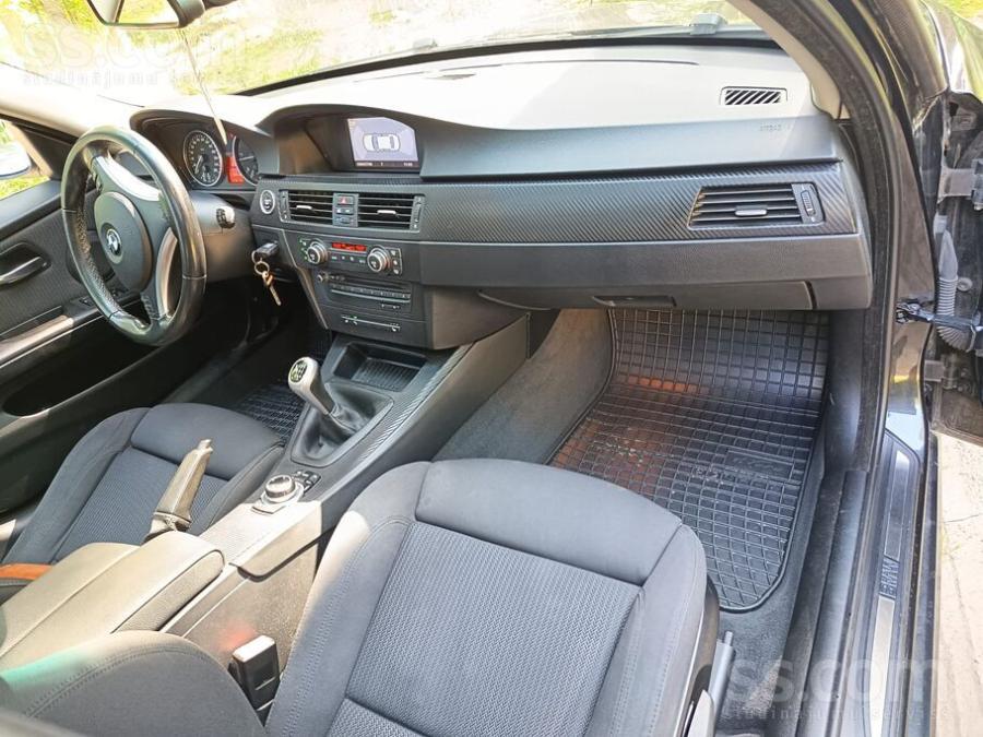 Black BMW 330 2009 in Cesis, with an engine capacity of 3.00 L and mileage of 270 thousand km for 5500 €, photo 14 on AUTOMOTO.COM.LV