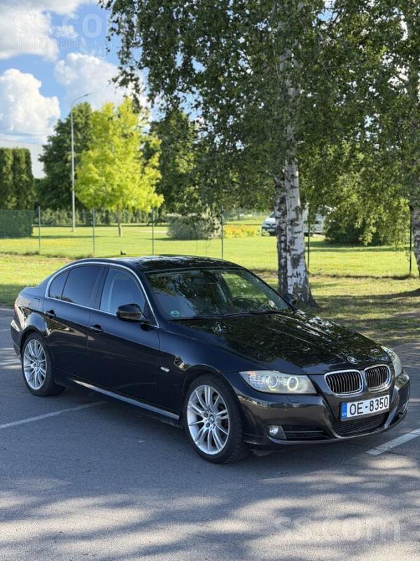 Melns BMW 330 2010 Rīga, ar dzinēja tilpumu 3.00 L un nobraukumu 378 tūkst. km par 6300 €, foto 3 vietnē AUTOMOTO.COM.LV