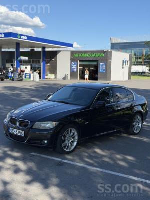 Melns BMW 330 2010 Rīga, ar dzinēja tilpumu 3.00 L un nobraukumu 378 tūkst. km par 6300 €, foto 5 vietnē AUTOMOTO.COM.LV