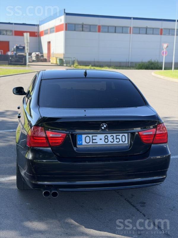 Melns BMW 330 2010 Rīga, ar dzinēja tilpumu 3.00 L un nobraukumu 378 tūkst. km par 6300 €, foto 5 vietnē AUTOMOTO.COM.LV