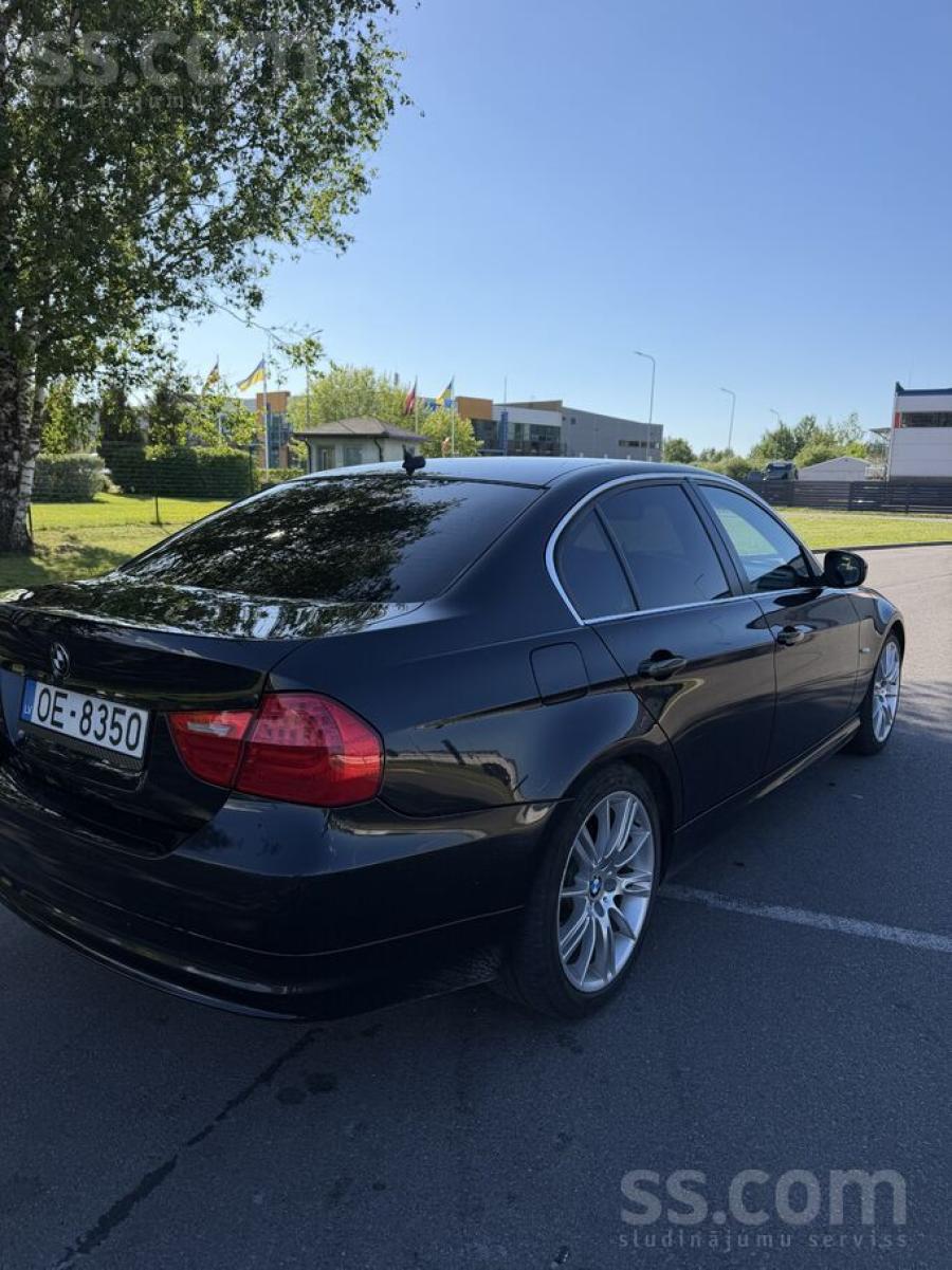 Melns BMW 330 2010 Rīga, ar dzinēja tilpumu 3.00 L un nobraukumu 378 tūkst. km par 6300 €, foto 9 vietnē AUTOMOTO.COM.LV