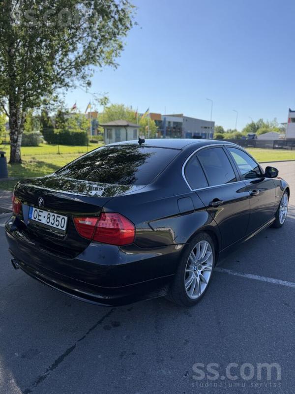 Melns BMW 330 2010 Rīga, ar dzinēja tilpumu 3.00 L un nobraukumu 378 tūkst. km par 6300 €, foto 9 vietnē AUTOMOTO.COM.LV