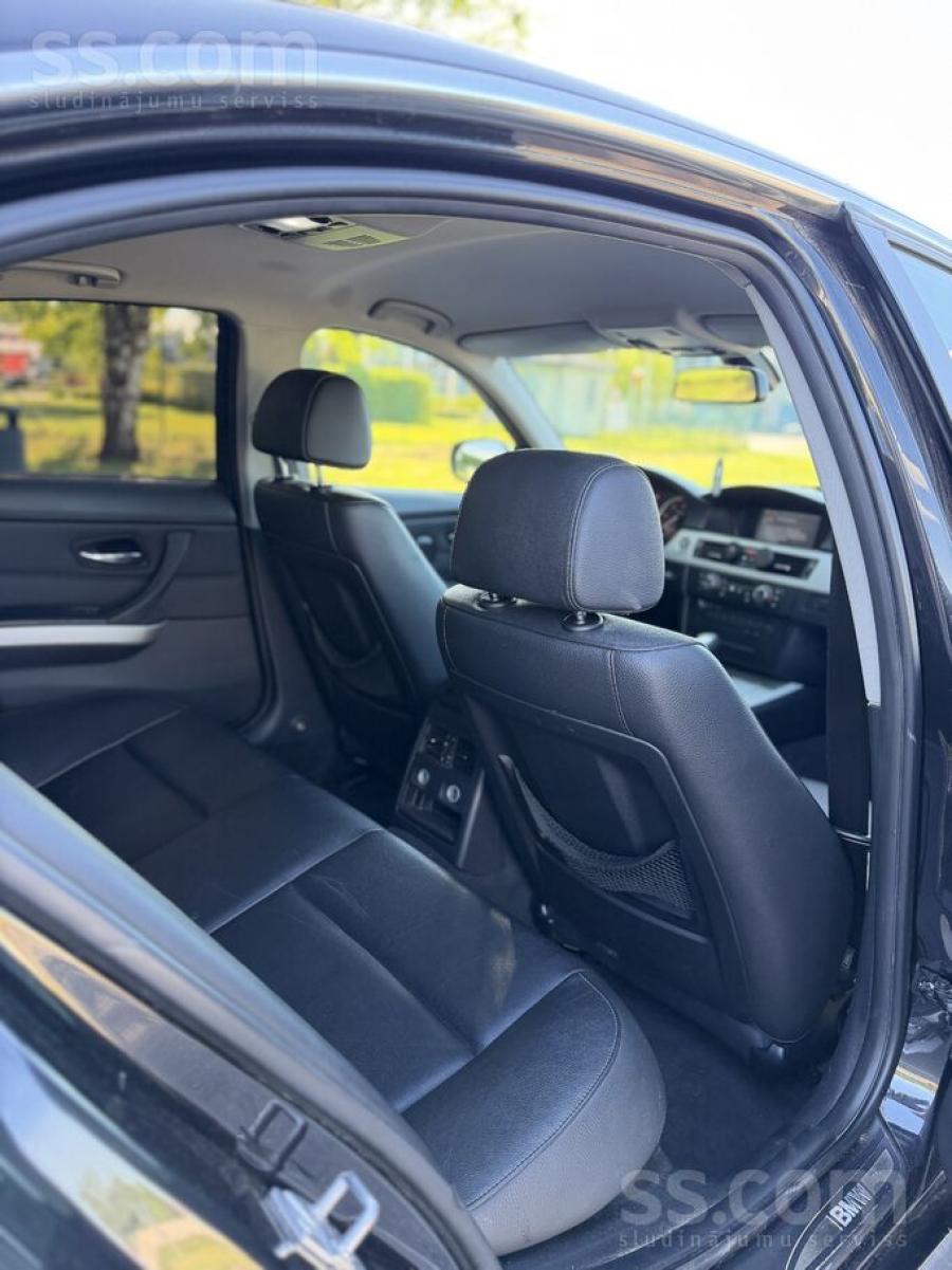 Melns BMW 330 2010 Rīga, ar dzinēja tilpumu 3.00 L un nobraukumu 378 tūkst. km par 6300 €, foto 11 vietnē AUTOMOTO.COM.LV