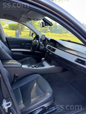 Melns BMW 330 2010 Rīga, ar dzinēja tilpumu 3.00 L un nobraukumu 378 tūkst. km par 6300 €, foto 12 vietnē AUTOMOTO.COM.LV