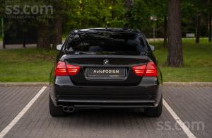 Melns BMW 330 2010 Rīga, ar dzinēja tilpumu 3.00 L un nobraukumu 377 tūkst. km par 5990 €, foto 12 vietnē AUTOMOTO.COM.LV