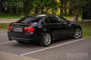 Melns BMW 330 2010 Rīga, ar dzinēja tilpumu 3.00 L un nobraukumu 377 tūkst. km par 5990 €, foto 17 vietnē AUTOMOTO.COM.LV