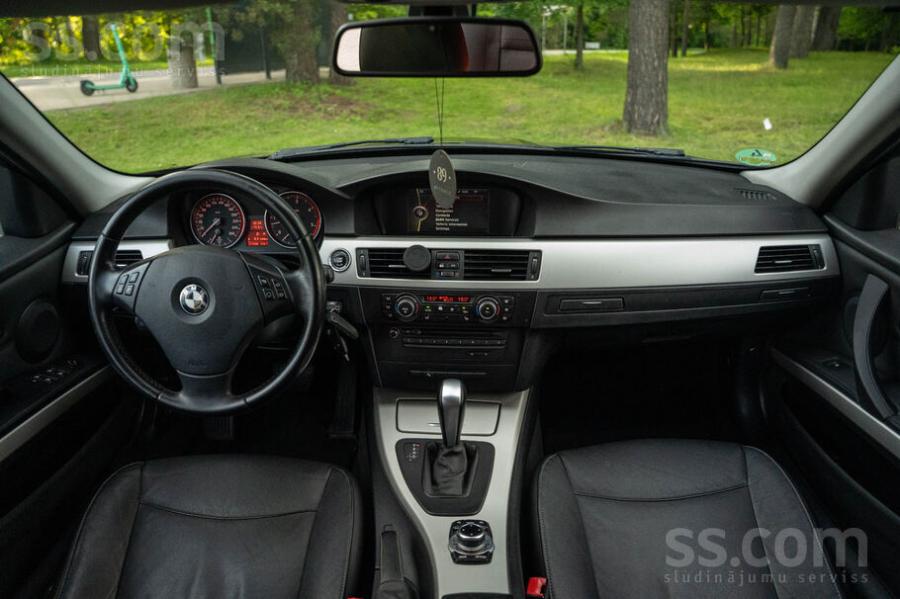 Melns BMW 330 2010 Rīga, ar dzinēja tilpumu 3.00 L un nobraukumu 377 tūkst. km par 5990 €, foto 25 vietnē AUTOMOTO.COM.LV