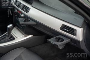 Melns BMW 330 2010 Rīga, ar dzinēja tilpumu 3.00 L un nobraukumu 377 tūkst. km par 5990 €, foto 32 vietnē AUTOMOTO.COM.LV