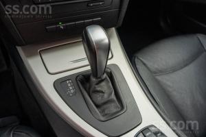 Melns BMW 330 2010 Rīga, ar dzinēja tilpumu 3.00 L un nobraukumu 377 tūkst. km par 5990 €, foto 41 vietnē AUTOMOTO.COM.LV