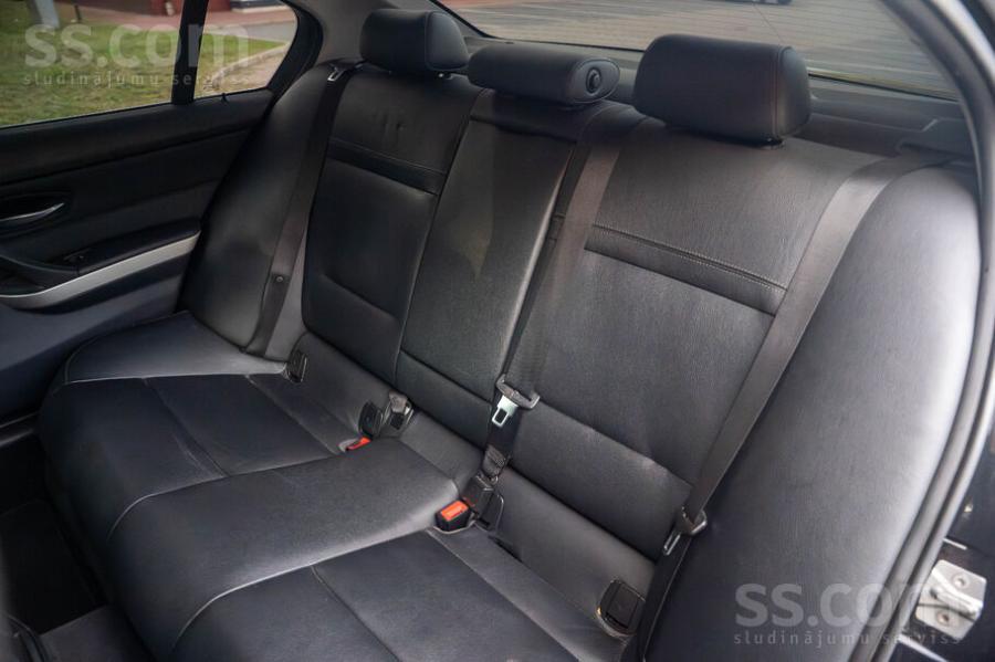 Melns BMW 330 2010 Rīga, ar dzinēja tilpumu 3.00 L un nobraukumu 377 tūkst. km par 5990 €, foto 56 vietnē AUTOMOTO.COM.LV