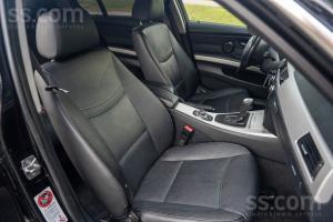 Melns BMW 330 2010 Rīga, ar dzinēja tilpumu 3.00 L un nobraukumu 377 tūkst. km par 5990 €, foto 53 vietnē AUTOMOTO.COM.LV