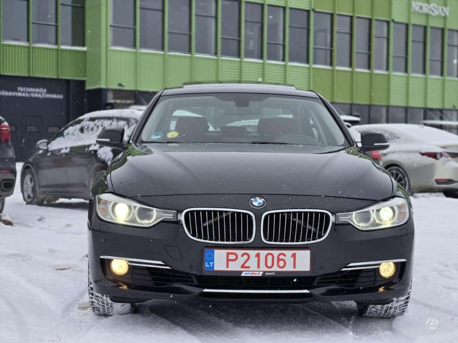 Melns BMW 330 2013 Viļņa, ar dzinēja tilpumu 2.99 L un nobraukumu 295 tūkst. km par 10750 €, foto 4 vietnē AUTOMOTO.COM.LV