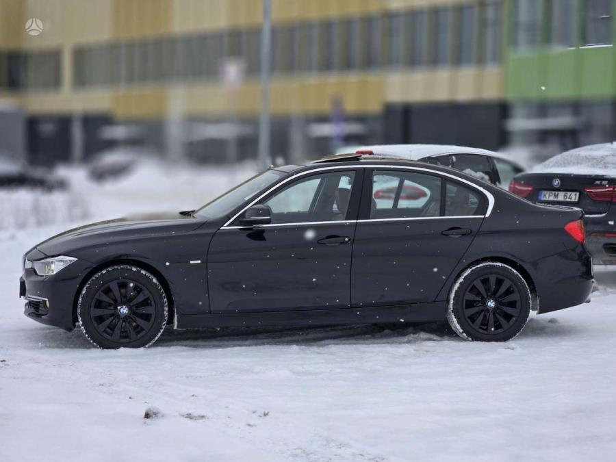Melns BMW 330 2013 Viļņa, ar dzinēja tilpumu 2.99 L un nobraukumu 295 tūkst. km par 10750 €, foto 6 vietnē AUTOMOTO.COM.LV