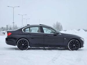 Melns BMW 330 2013 Viļņa, ar dzinēja tilpumu 2.99 L un nobraukumu 295 tūkst. km par 10750 €, foto 13 vietnē AUTOMOTO.COM.LV