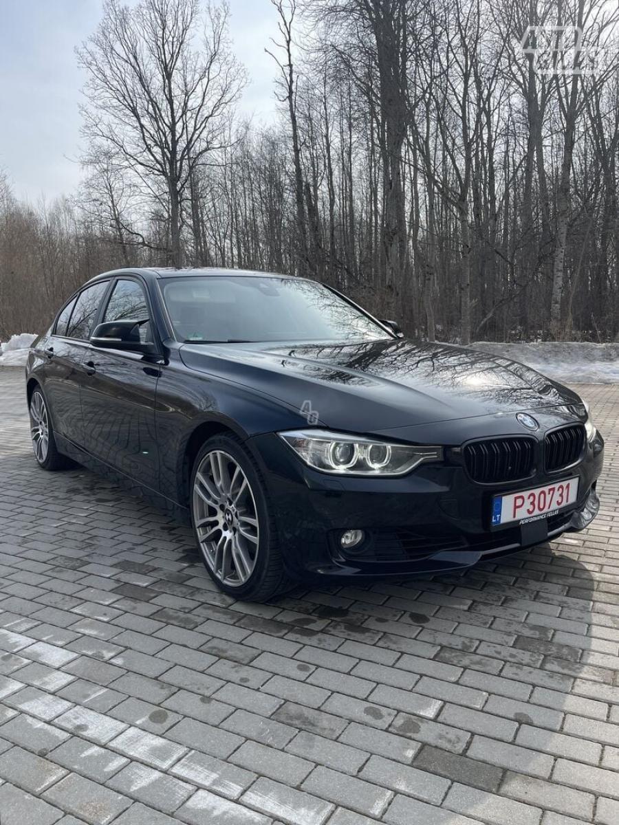 Melns BMW 330 2013 Mažeikiai, ar dzinēja tilpumu 3.00 L un nobraukumu 164 tūkst. km par 12700 €, foto 1 vietnē AUTOMOTO.COM.LV