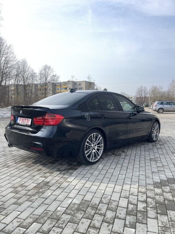 Black BMW 330 2013 in Mazeikiai, with an engine capacity of 3.00 L and mileage of 164 thousand km for 12700 €, photo 6 on AUTOMOTO.COM.LV