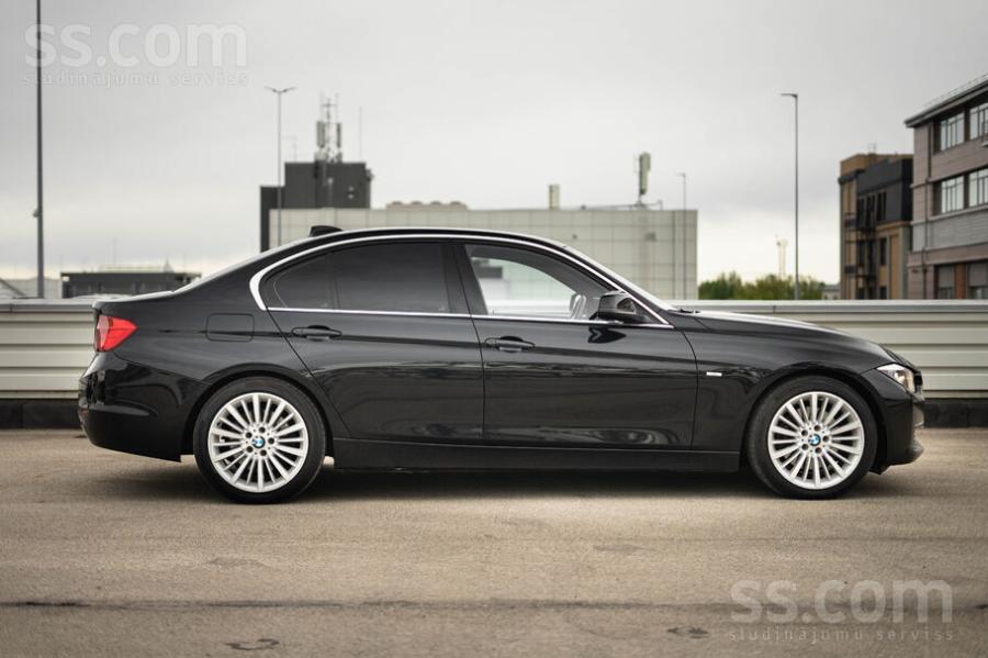 Melns BMW 330 2013 Rīga, ar dzinēja tilpumu 3.00 L un nobraukumu 297 tūkst. km par 12990 €, foto 7 vietnē AUTOMOTO.COM.LV