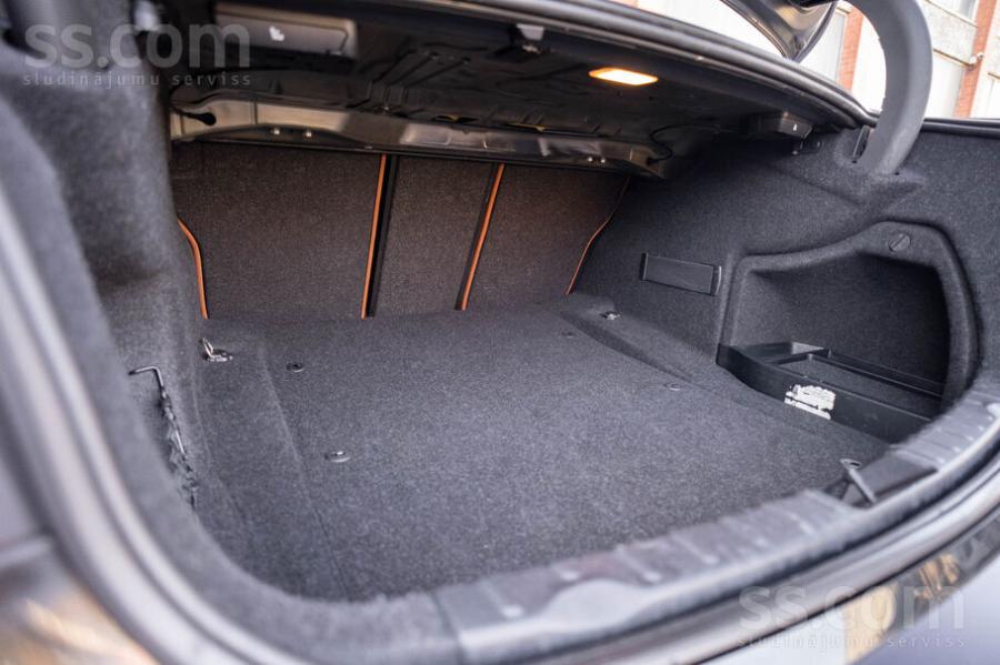 Melns BMW 330 2013 Rīga, ar dzinēja tilpumu 3.00 L un nobraukumu 297 tūkst. km par 12990 €, foto 35 vietnē AUTOMOTO.COM.LV