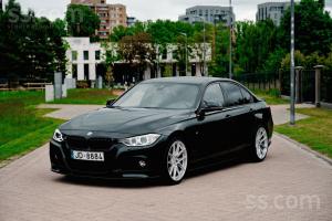 Черный БМВ 330 2013 в Рига, объемом двигателя 3.00 л и пробегом 325 тыс. км за 16500 €, фото  на AUTOMOTO.COM.LV