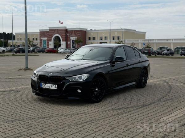 Melns BMW 330 2013 Rīga, ar dzinēja tilpumu 3.00 L un nobraukumu 237 tūkst. km par 16600 €, foto 1 vietnē AUTOMOTO.COM.LV