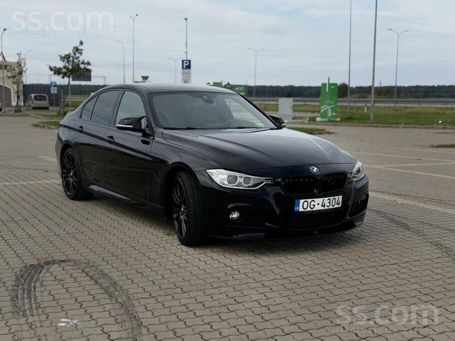 Black BMW 330 2013 in Riga, with an engine capacity of 3.00 L and mileage of 237 thousand km for 16600 €, photo 3 on AUTOMOTO.COM.LV