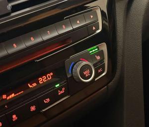 Melns BMW 330 2015 Marijampole, ar dzinēja tilpumu 2.99 L un nobraukumu 242 tūkst. km par 13999 €, foto 13 vietnē AUTOMOTO.COM.LV
