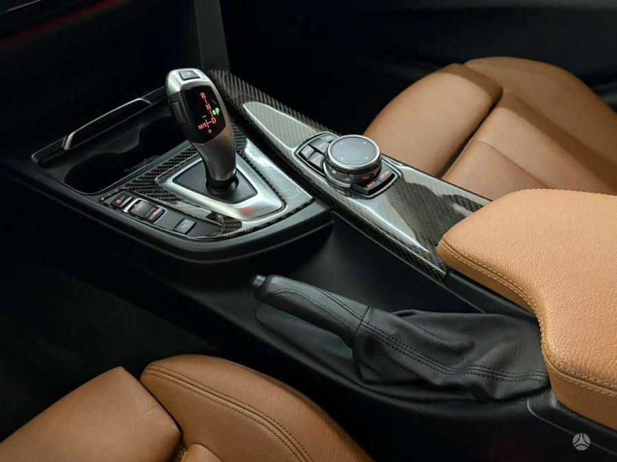 Melns BMW 330 2015 Marijampole, ar dzinēja tilpumu 2.99 L un nobraukumu 242 tūkst. km par 13999 €, foto 15 vietnē AUTOMOTO.COM.LV