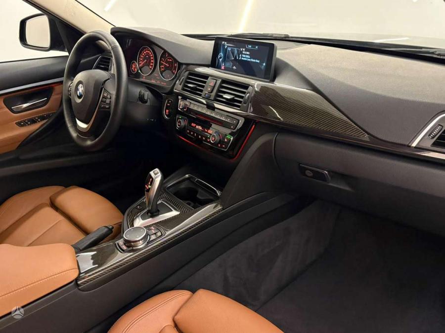 Melns BMW 330 2015 Marijampole, ar dzinēja tilpumu 2.99 L un nobraukumu 242 tūkst. km par 13999 €, foto 17 vietnē AUTOMOTO.COM.LV