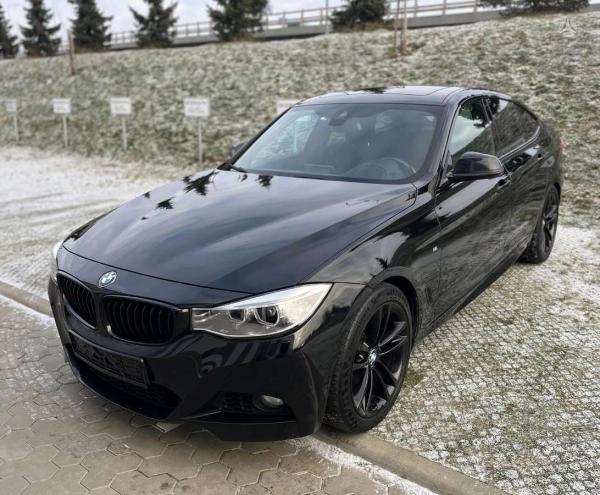 Black BMW 330 2016 in Vilnius, with an engine capacity of 2.99 L and mileage of 200 thousand km for 13700 €, photo 7 on AUTOMOTO.COM.LV