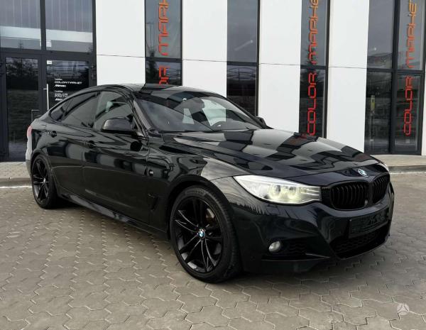 Black BMW 330 2016 in Vilnius, with an engine capacity of 2.99 L and mileage of 200 thousand km for 13700 €, photo 10 on AUTOMOTO.COM.LV