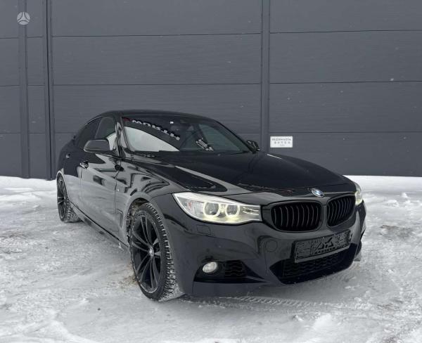 Black BMW 330 2016 in Vilnius, with an engine capacity of 2.99 L and mileage of 200 thousand km for 13590 €, photo 2 on AUTOMOTO.COM.LV
