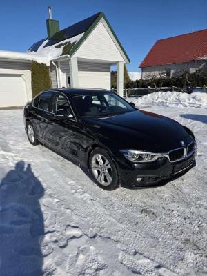 Melns BMW 330 2016 Elektrėnai, ar dzinēja tilpumu 2.00 L un nobraukumu 237 tūkst. km par 12220 €, foto 4 vietnē AUTOMOTO.COM.LV