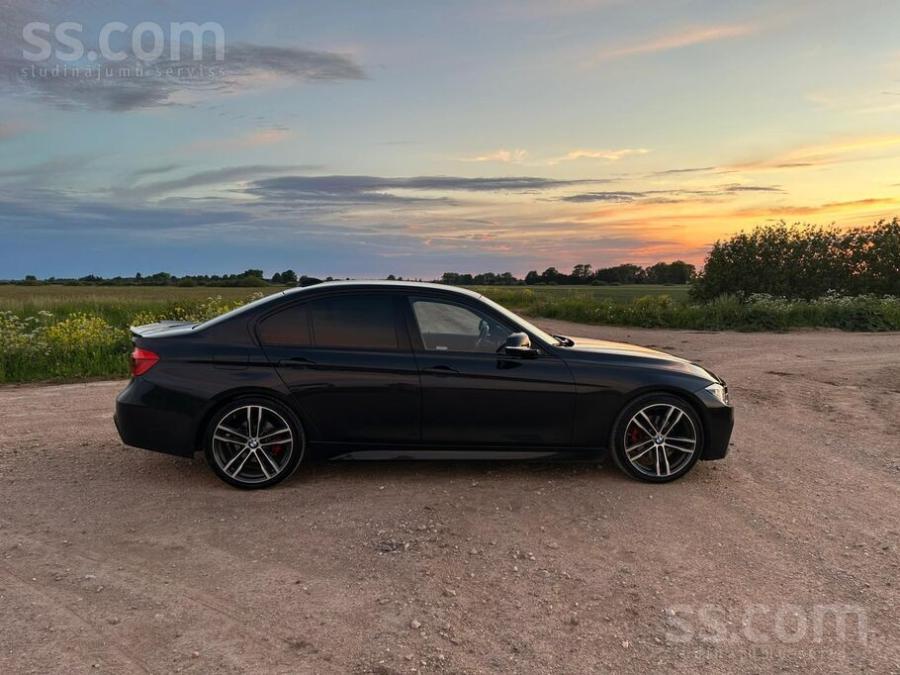 Black BMW 330 2016 in Riga, with an engine capacity of 2.00 L and mileage of 119 thousand km for 15899 €, photo 6 on AUTOMOTO.COM.LV