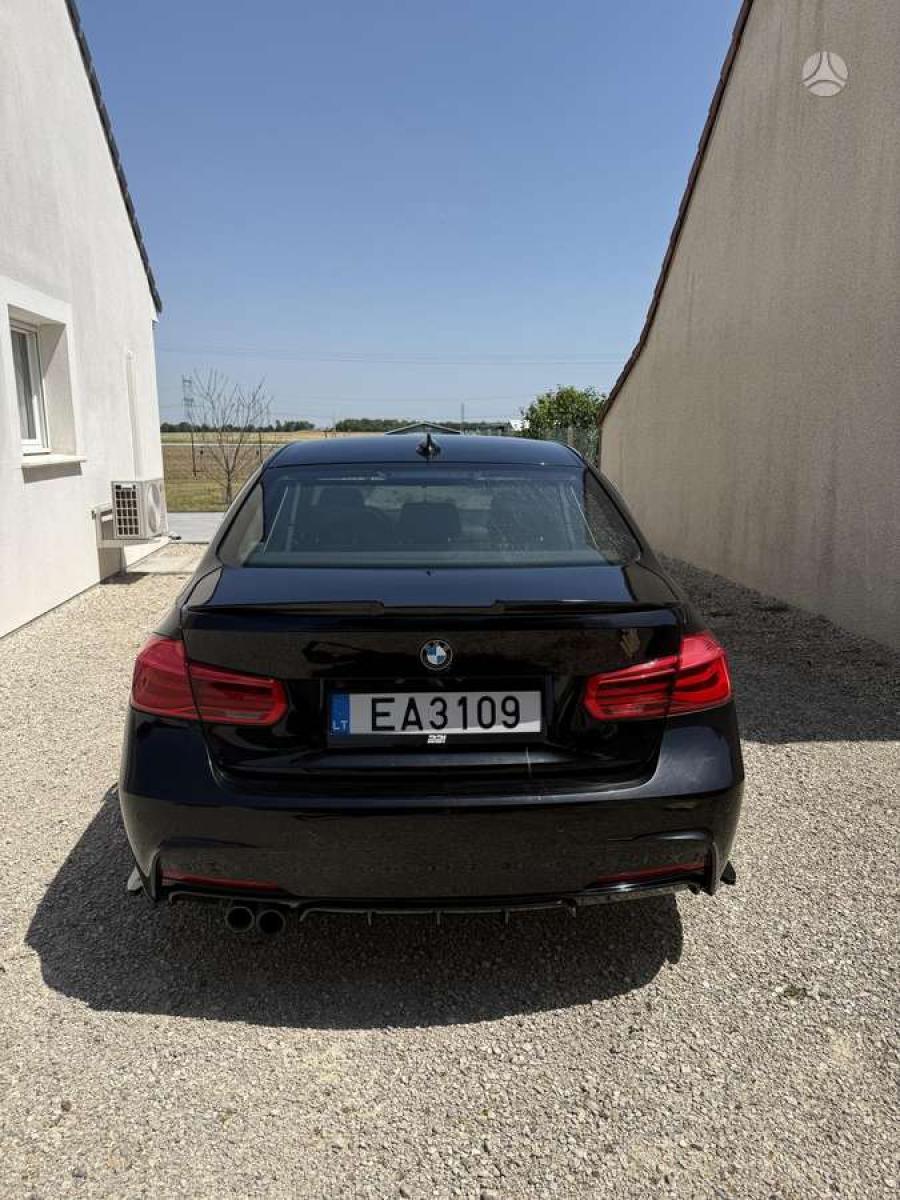 Black BMW 330 2016 in Klaipeda, with an engine capacity of 2.00 L and mileage of 250 thousand km for 12500 €, photo 10 on AUTOMOTO.COM.LV