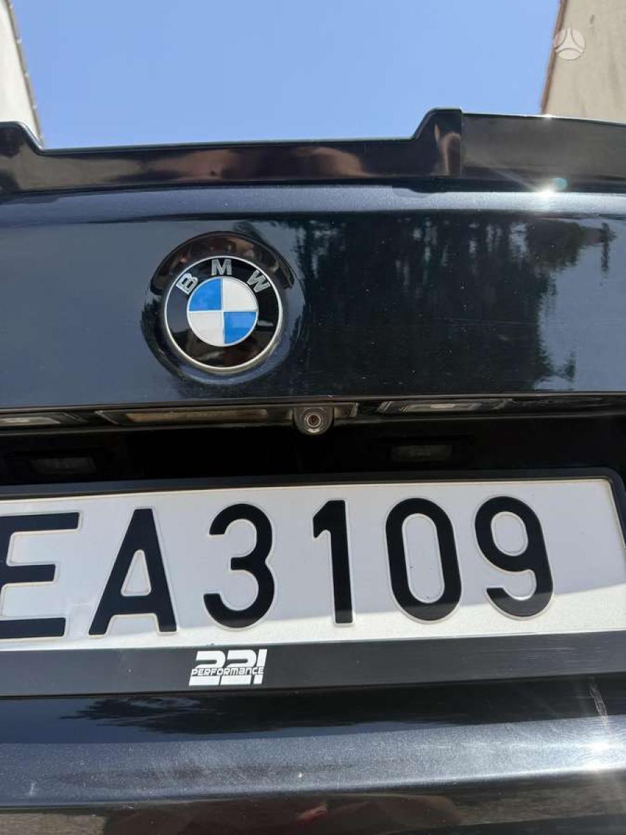 Black BMW 330 2016 in Klaipeda, with an engine capacity of 2.00 L and mileage of 250 thousand km for 12500 €, photo 15 on AUTOMOTO.COM.LV