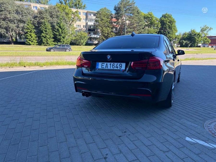 Black BMW 330 2016 in Kaunas, with an engine capacity of 2.00 L and mileage of 135 thousand km for 13500 €, photo 7 on AUTOMOTO.COM.LV