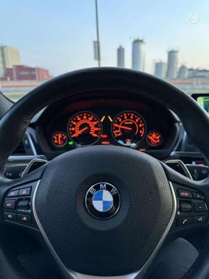 Black BMW 330 2016 in Kaunas, with an engine capacity of 2.00 L and mileage of 135 thousand km for 13500 €, photo 12 on AUTOMOTO.COM.LV