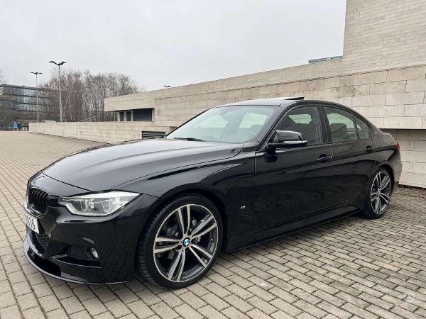 Melns BMW 330 2017 Viļņa, ar dzinēja tilpumu 2.00 L un nobraukumu 260 tūkst. km par 12900 €, foto 5 vietnē AUTOMOTO.COM.LV