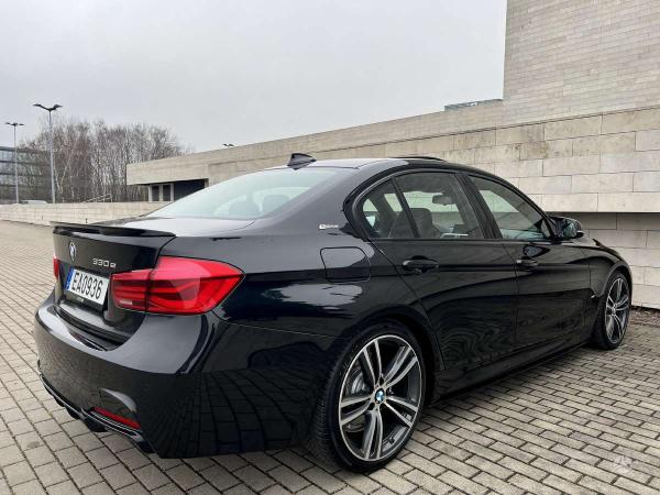 Melns BMW 330 2017 Viļņa, ar dzinēja tilpumu 2.00 L un nobraukumu 260 tūkst. km par 12900 €, foto 9 vietnē AUTOMOTO.COM.LV