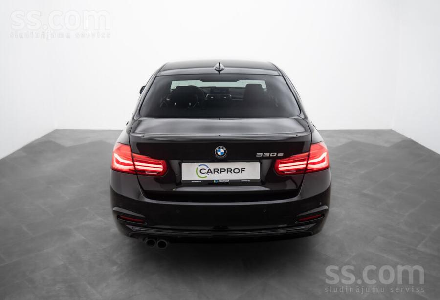 Black BMW 330 2017 in Riga, with an engine capacity of 2.00 L and mileage of 15 thousand km for 14999 €, photo 6 on AUTOMOTO.COM.LV