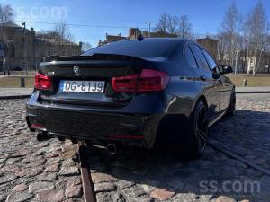 Black BMW 330 2017 in Riga, with an engine capacity of 3.00 L and mileage of 293 thousand km for 15900 €, photo 7 on AUTOMOTO.COM.LV